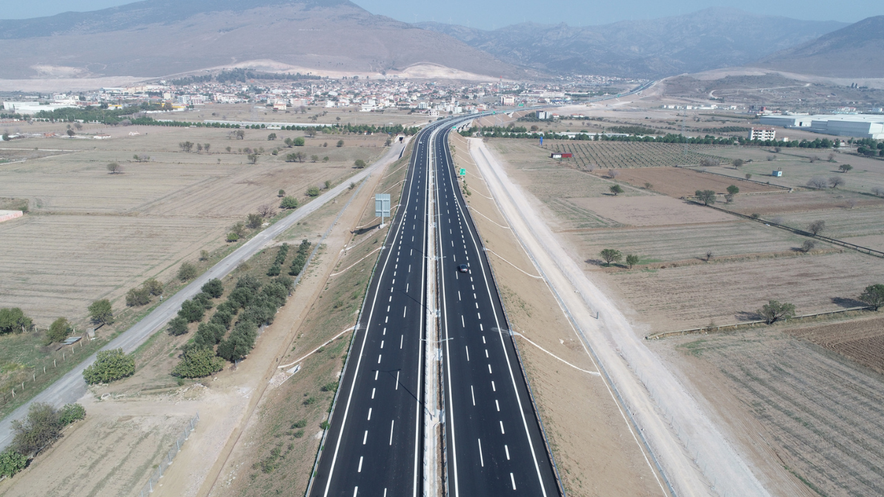 Hangi yollar kapalı, nerede çalışma var? Ankara'da o istikamet trafiğe ...