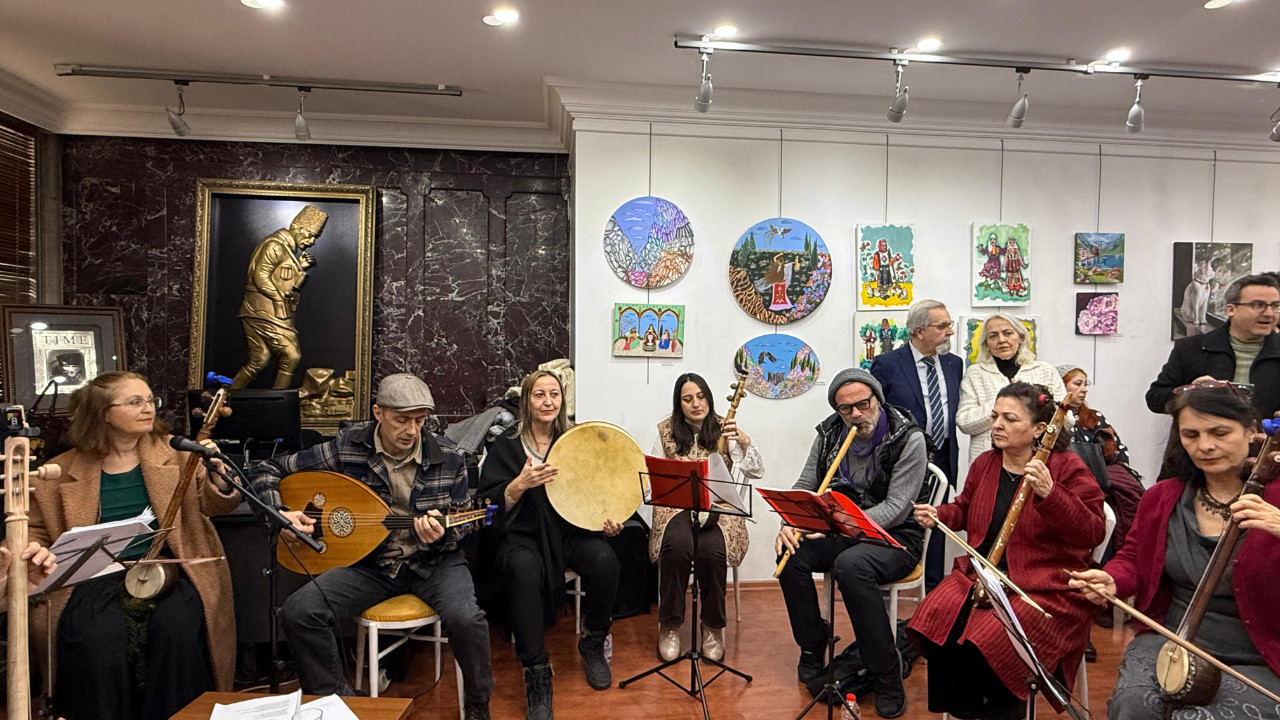 Ankara’nın grisi sanatla renklendi: Karma Ankara Sergisi TESK’te açıldı!