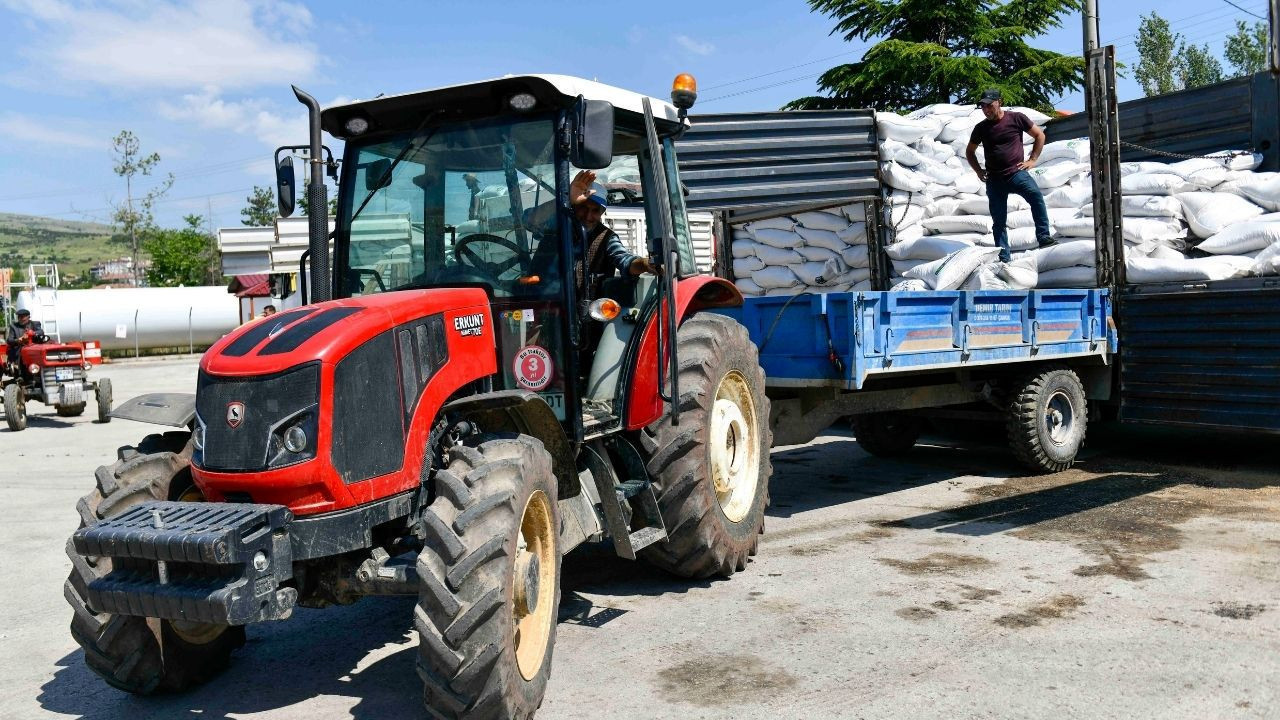 Ankara’da buzağı büyütme yemi desteği: 2 bin 200 yetiştiriciye hibe ...